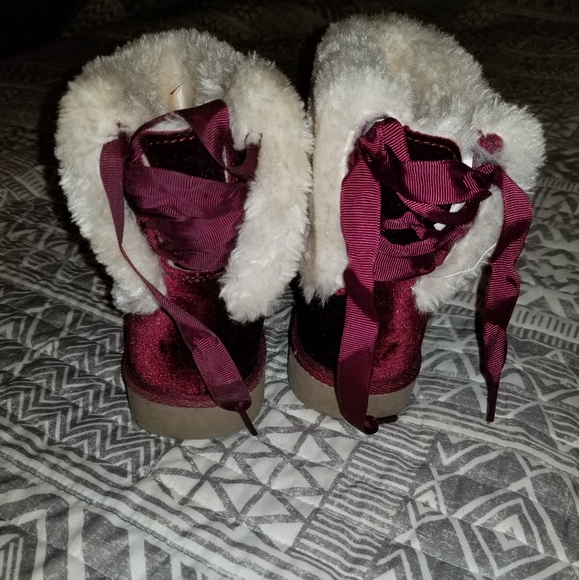 Arizona Jean Company | Shoes | Arizona Brand Lace Up Fur Boots | Poshmark